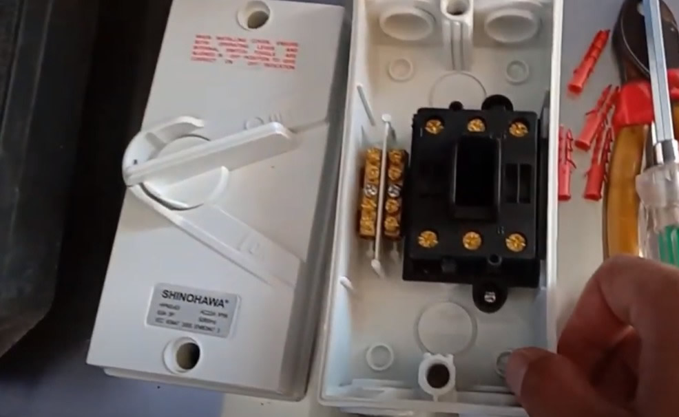 ac-isolator-switch | Billy Aircon ac-isolator-switch | Billy Aircon
